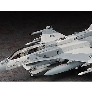 Hasegawa 1/48 UAE Air Force F-16F Block 60 Fighting Falcon Plastic Model PT44
