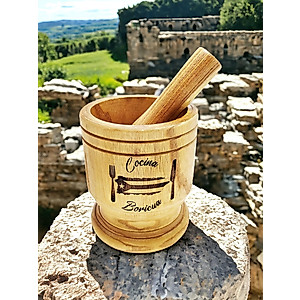 Wooden Mortar Puerto Rico (Big), Pilón de Puerto Rico/Pilón Boricua. Cocina Boricua (Grande) Size : 6.25 X 5.25. Flag design engraved. Con diseño de bandera grabado en la madera.