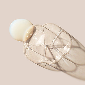 AHAVA Mineral Botanic Velvet Cream Body Wash, Hibiscus & Fig - Washes Away Dirt and Impurities, Relaxes, Enriched with Exfoliating Hibiscus with Malic & Citric Acid, Fig & Exclusive Osmoter, 17 Fl.Oz