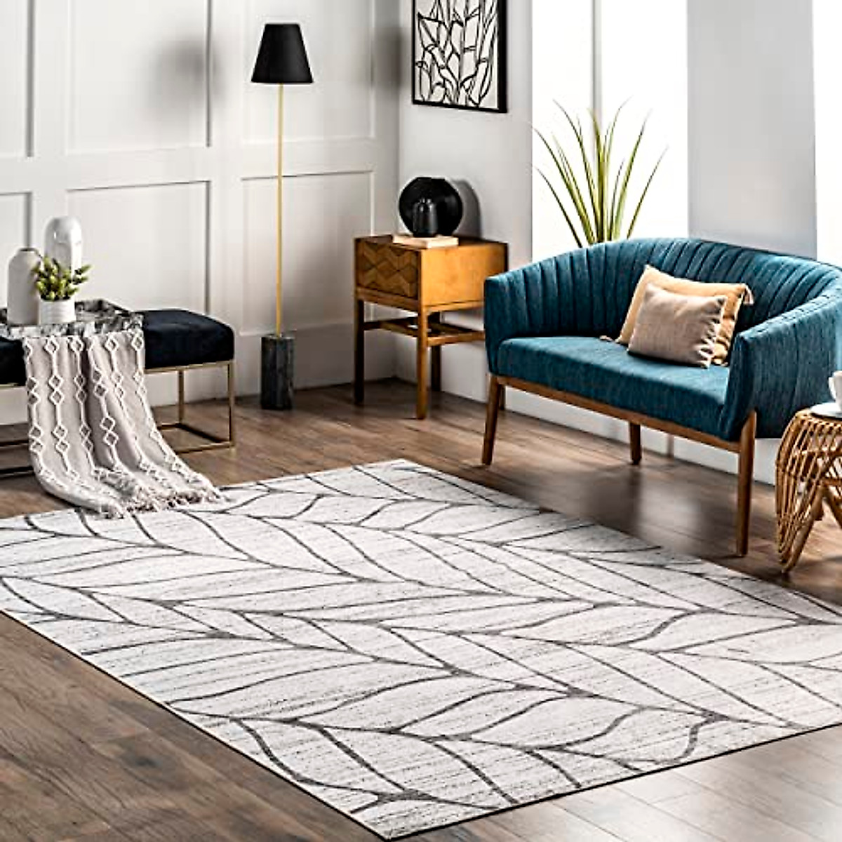 nuLOOM Lanette Abstract Leaves Machine Washable Ultra Thin Area Rug, 4' x 6', Light Grey