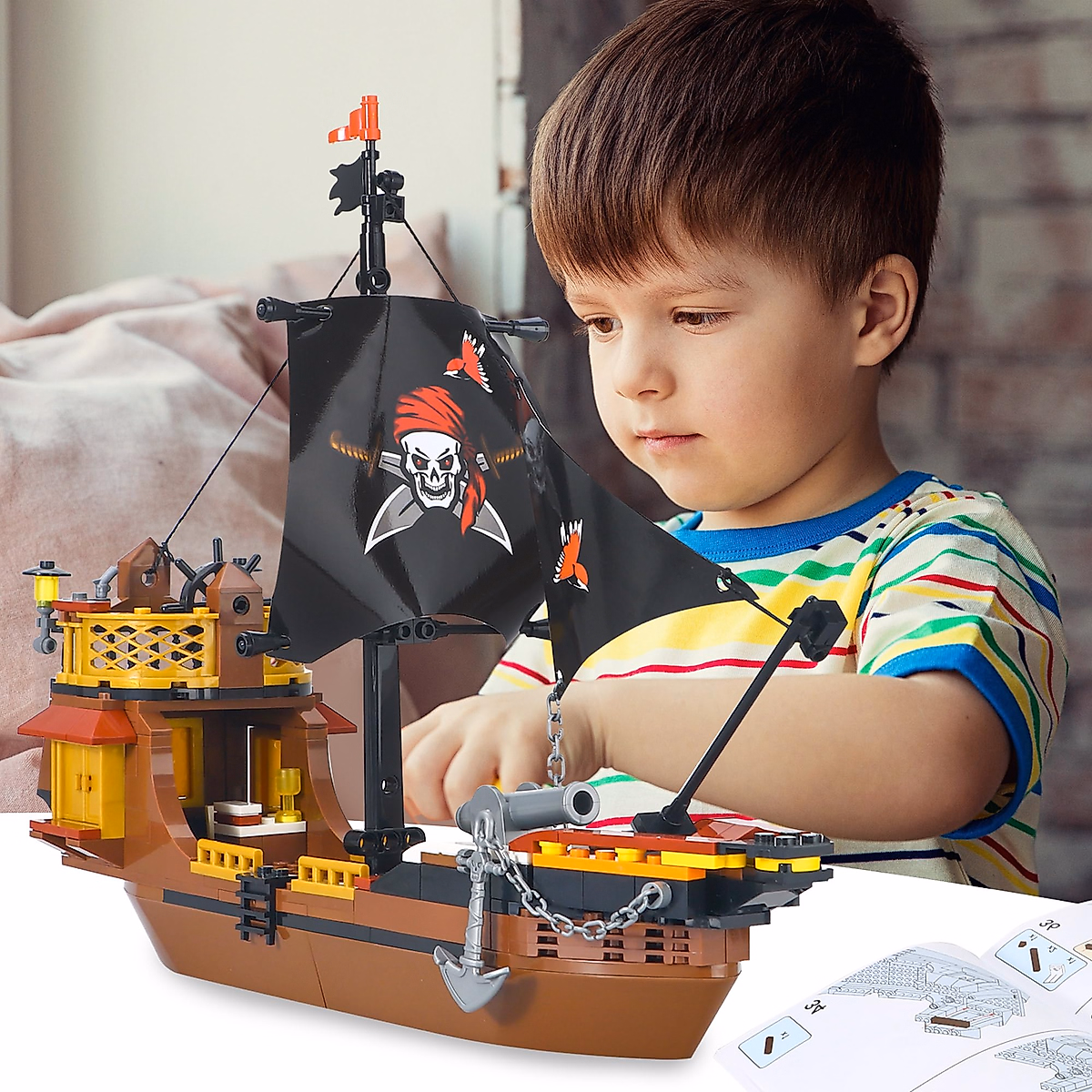 BRICK STORY Pirate Ship Building Sets Boat and Ship Model Pirate Toys Building Blocks Pirate Ship Toys for Boys and Girls Pirate Adventure Playset Gift for Kids Age 6-14 Years, 308 PCS