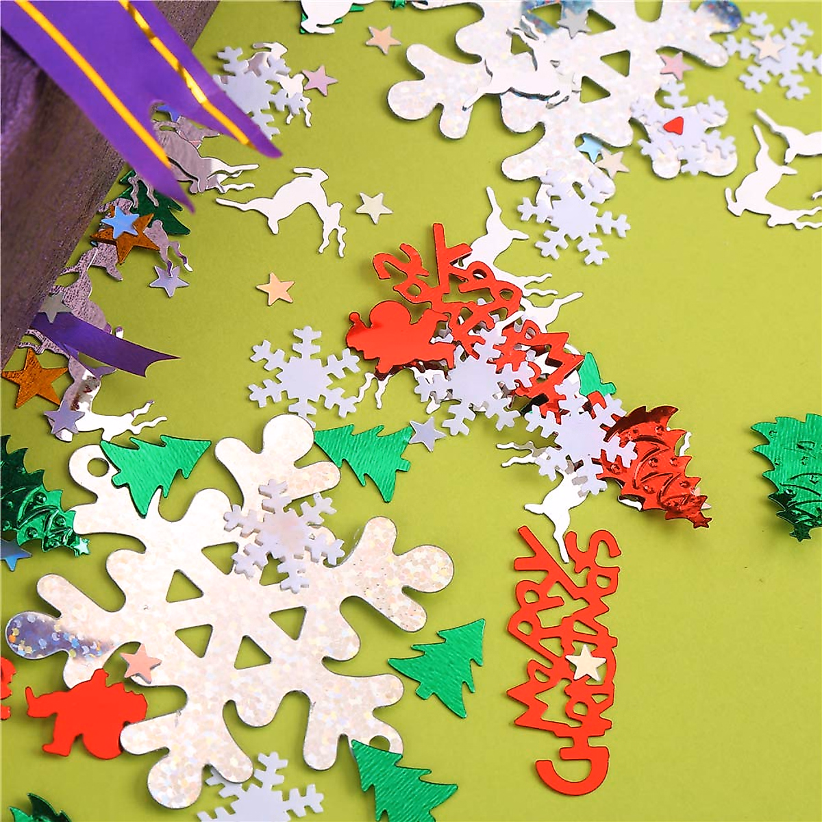 CCINEE 100g/4800 Pieces Christmas New Year Metallic Foil Confetti Sequins Table Confetti Bright Christmas and New Year Decoration Set (Christmas Confetti)