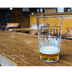 Daddy’s Sippy Cup Beer Glass - Funny New Dad Gifts for First Time Parents - Unique Christmas, Fathers Day, or Birthday Gift for Expecting Father - 16oz Premium Beer Mug