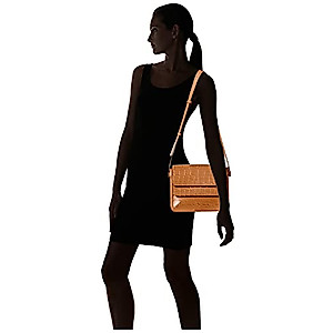 Vince Camuto Boice Shoulder, Caramel Crisp