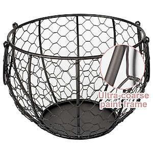 ANXVERS Creative Ceramic Egg Basket, Metal Net Basket, Egg Storage Basket, Chicken Top with White Ceramic Strawberry Pattern and Metal Handle, Fruit and Potato Storage Basket, Kitchen Decoration