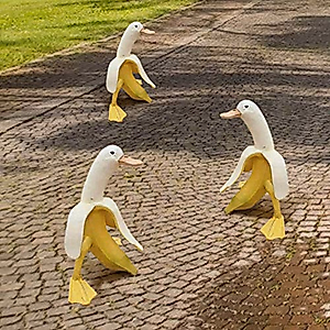 Banana Duck Sculpture, Whimsical Banana Duck Yard Art, Creative Banana Duck Art Statue Garden Yard Outdoor Decor (1 pc) 1