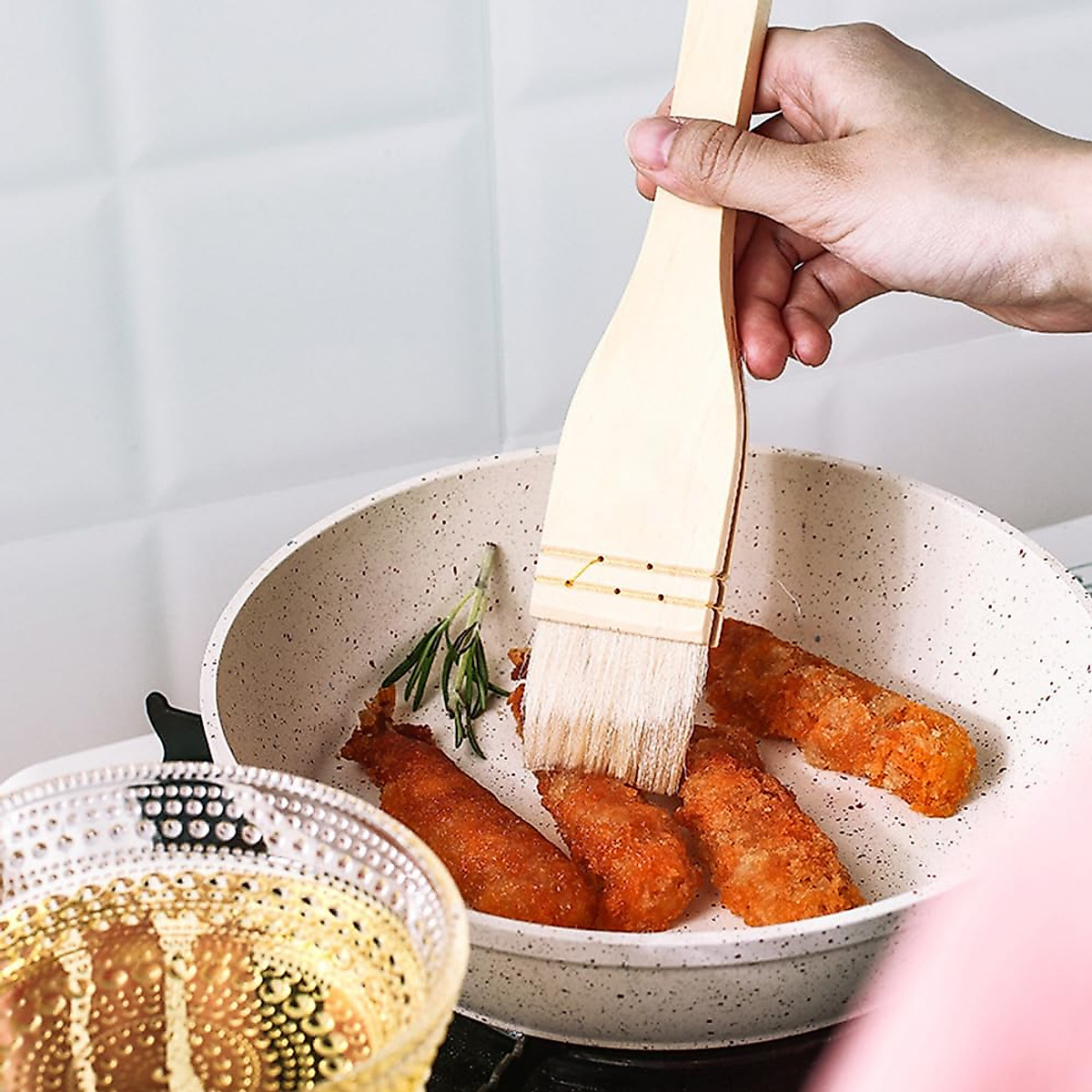 Alminionary 4Pcs Pastry Brushes Basting Oil Brush with Boar Bristles and Hardwood Handles BBQ Cooking Baking Brush for Spreading Butter, Egg Liquid to Pastries, Dessert, Bread Dough