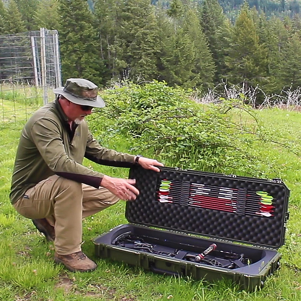 SKB iSeries Green Military Grade Designed Hard Case for Single Bow and Arrow with Grip Handles, Wheels, and Trigger Release Latches, Green