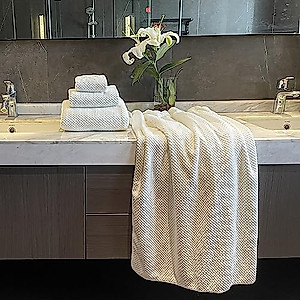 HVMS Extra Large Bath Towels Set for Bathroom 30x60 Inches Super Soft Light Weight Quick Dry Microfiber Shower Towels (White,6 Piece)