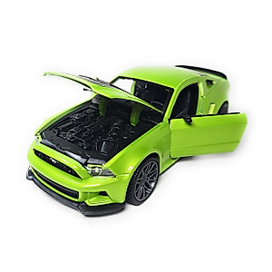 2014 Ford Mustang Street Racer Metallic Light Green 1/24 by Maisto 31506