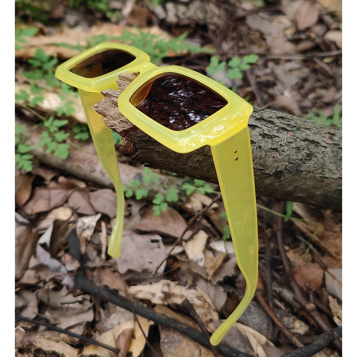 Mriendao Yellow Sunglasses for Women Men, Retro 90s Rectangle Sun Glasses Shades, Fashion Yellow Accessories