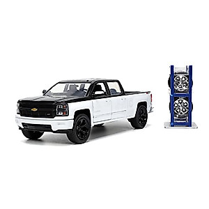 Jada Toys Just Trucks 1:24 2014 Chevy Silverado Z-71 Die-cast Car Black/White with Tire Rack, Toys for Kids and Adults