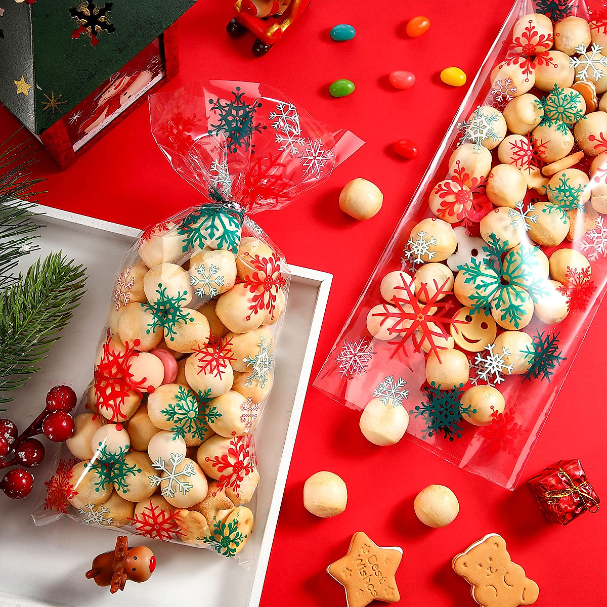 Snowflake Cello Treat Bags Christmas Xmas Party Cellophane Plastic Candy Goodie Bags with Twist Ties for Winter Holiday Wonderland Birthday Baby Shower Party Favors (Pink)