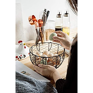 SURVEEL Black Wire Egg Storage Basket with Ceramic Chicken Shaped Top Egg Basket with Handles for Fresh Eggs Cute Chicken Kitchen Home Décor
