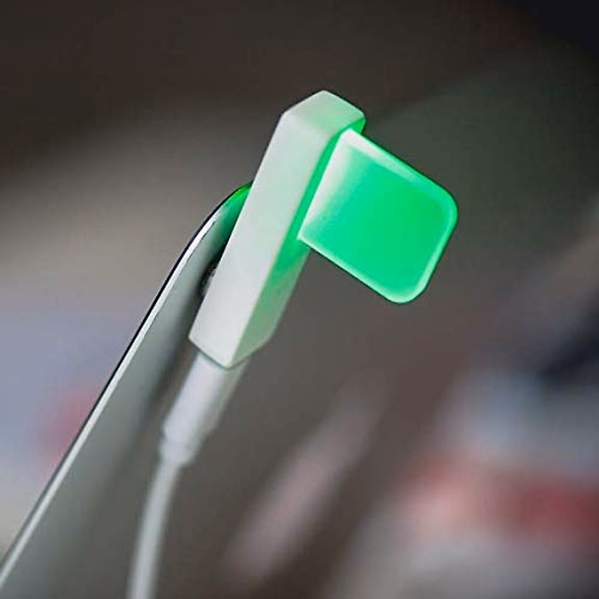 Luxafor Flag LED USB Busy Light Indicator (20 inch Cable)