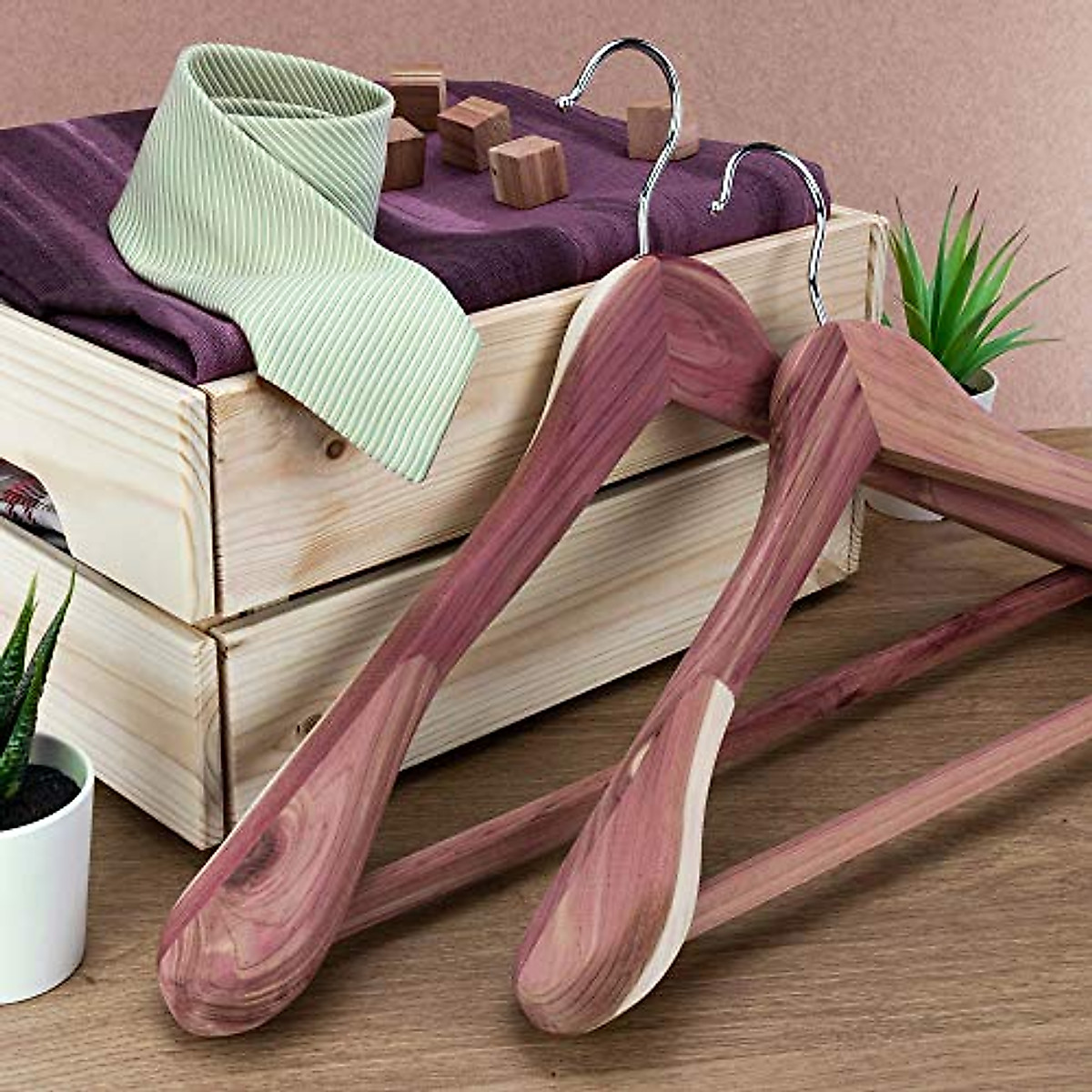 HANGERWORLD 5 Cedar Wood 17.7inch Suit Hangers with Broad Shoulders and Non-Slip Ridged Trouser Bar