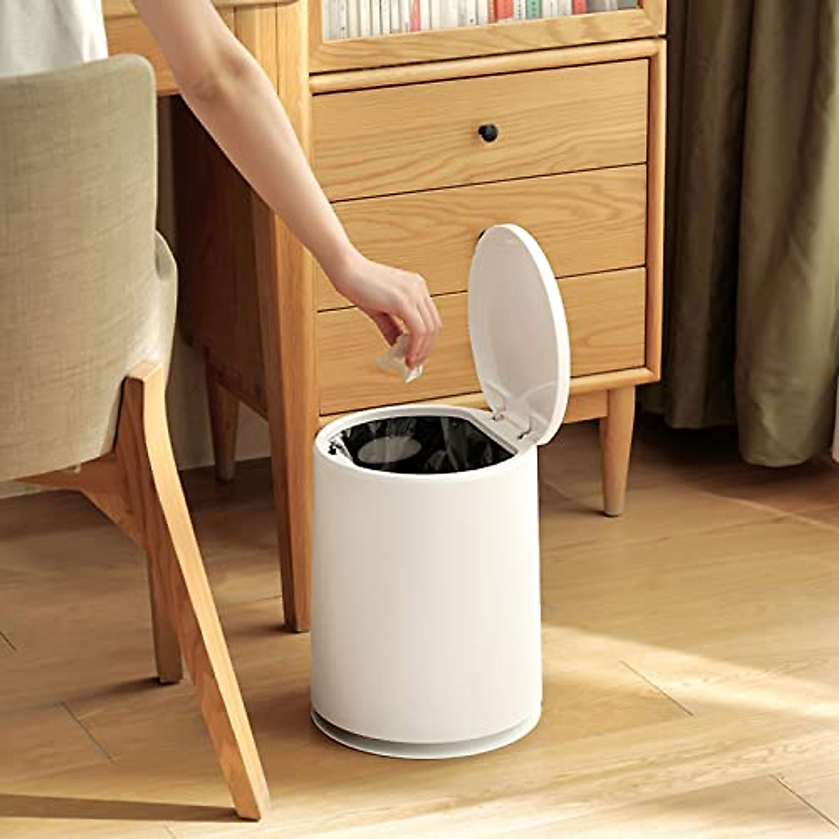 Spakoo White Trash Can Wastebasket, 2.2 Gallon/ 10L Round Sort Garbage Can Recycle Bin with Press Lid, Decorative Rubbish Container Bin for Kids Room, Bathroom, Powder Room, Kitchen