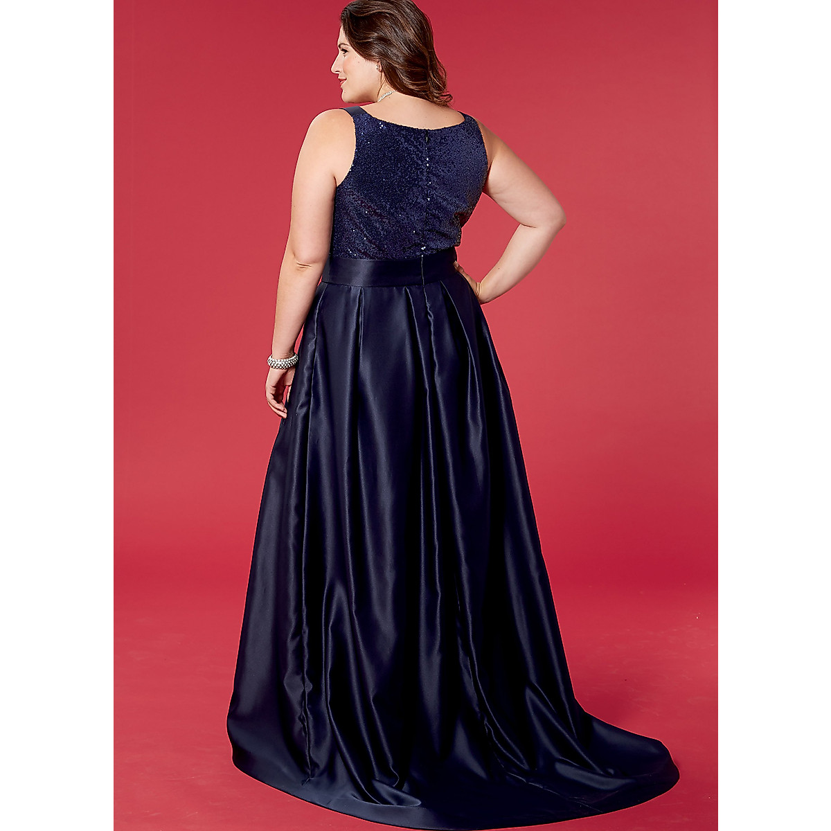 McCall's Patterns Misses/Women's Sleeveless Dresses with Neckline and Hem Variations