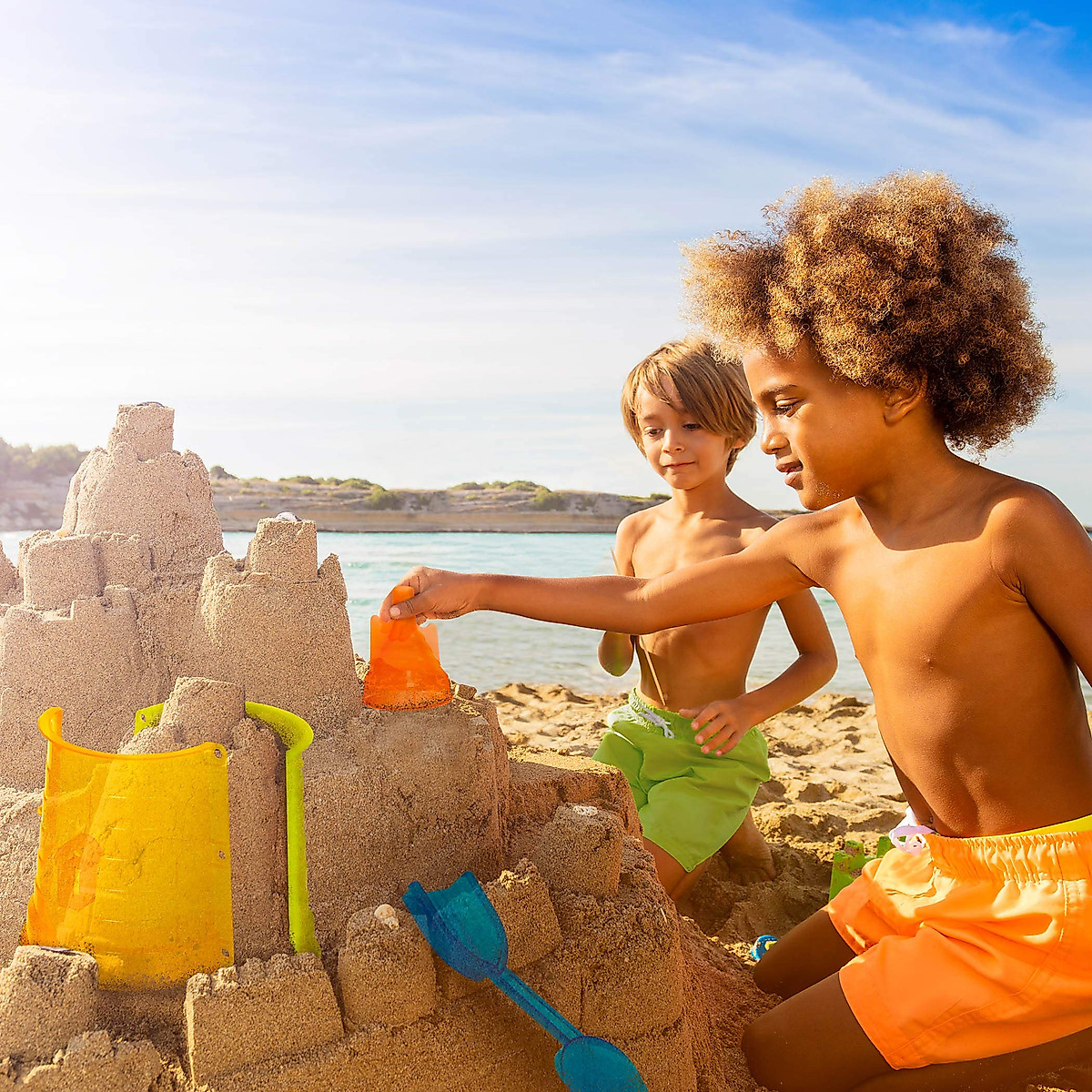 Battat – Sand Toys For Kids – 11Pc Sandcastle Building Kit With Molds And Shovel – Outdoor Sandbox Toys – Sand Castle Play Set – 3 Years + – Sand Castle Play Set