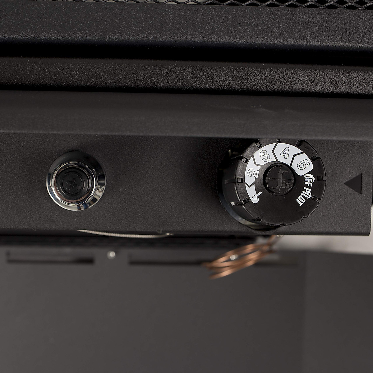 Pleasant Hearth VFS2-PH30DT 30,000 BTU 32" Intermediate Gas vent free stove, Black