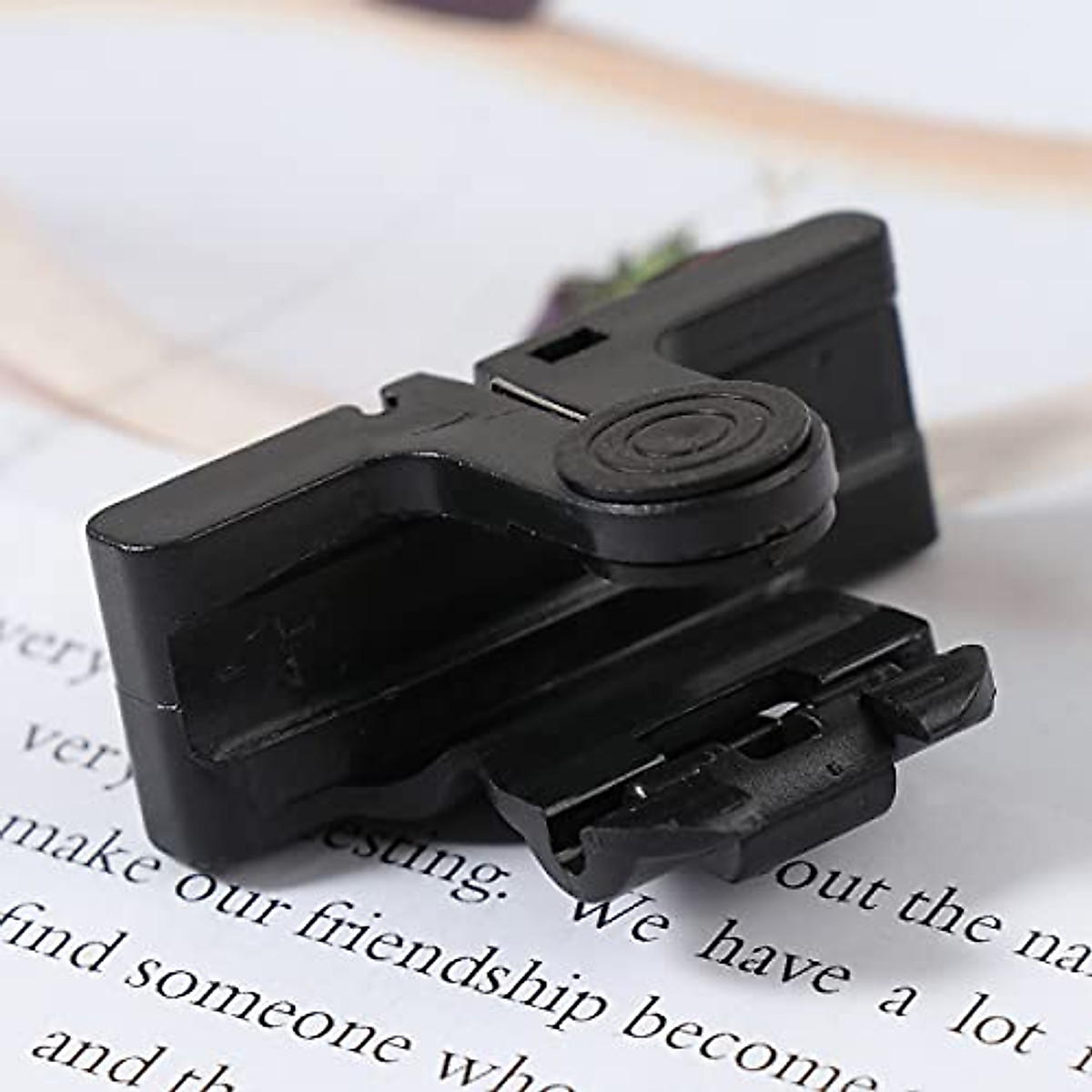 Chicken- Eating Artifact D9 Quick Shooting Buttons Game Controllers Assist Tools for for Phones Black and Red (L and R) Cell Phone Automobile Accessories