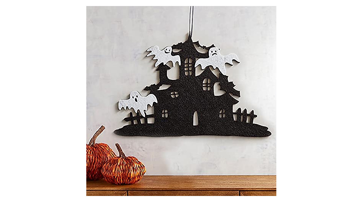 Spooky Halloween Decorations for Indoor & Outdoor Fun