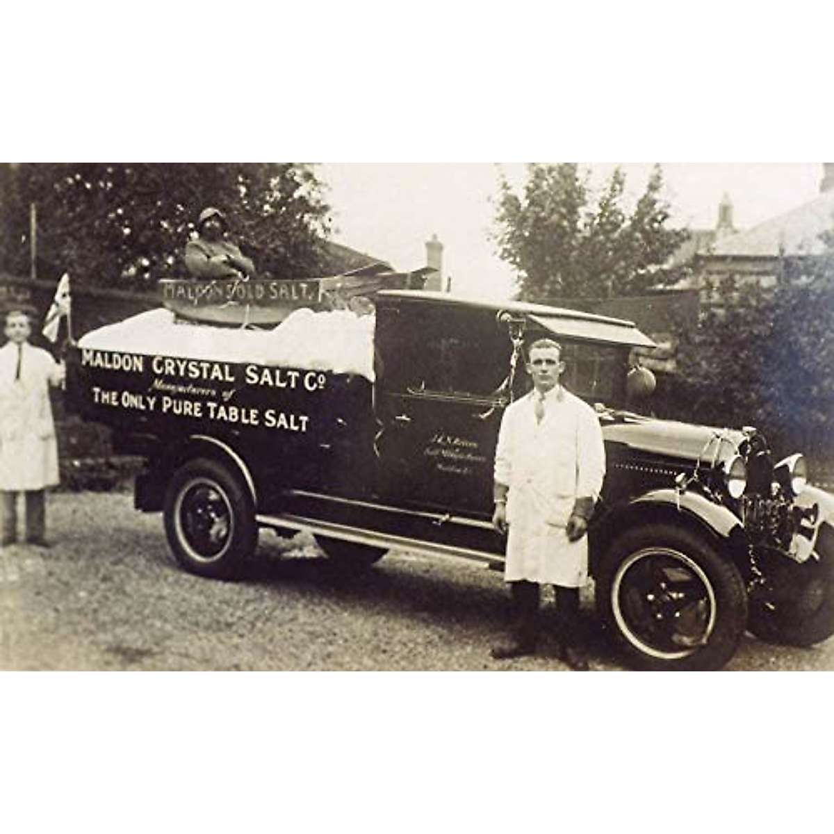 Maldon Salt, Sea Salt Flakes, 3.1 lb, Bulk Tub, Kosher, Natural, Handcrafted, Gourmet, Pyramid Crystals