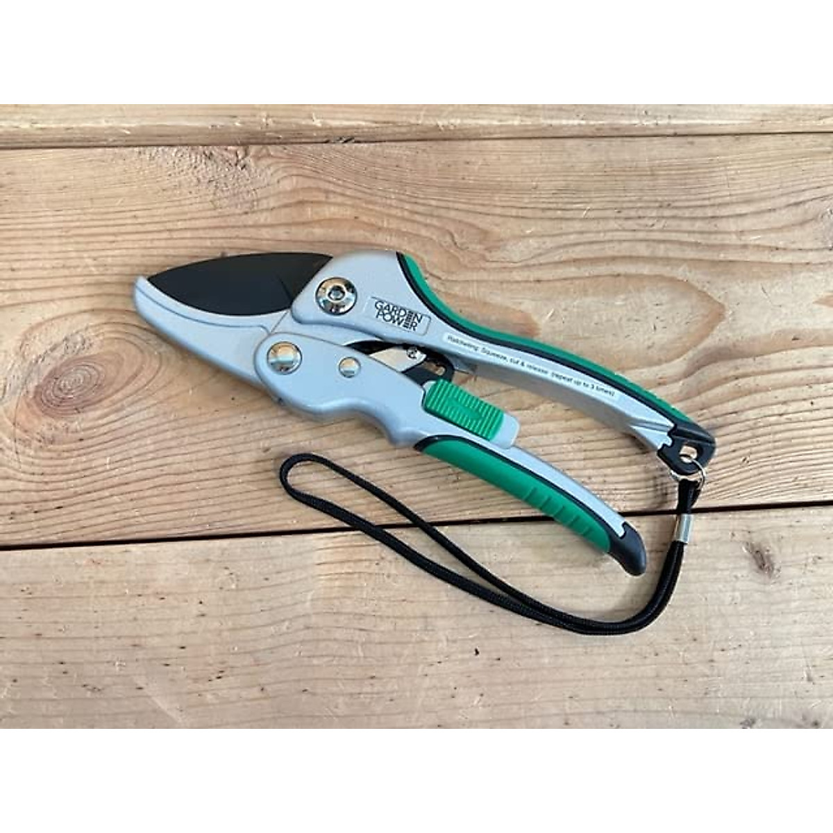 Garden Power Premium Heavy Duty Ratchet Pruning Shears, Professional Hand Pruner Garden Tool, Ergonomic Grip, 8 Inch yard clippers, Quality Carbon Steel with Ratchet Mechanism, ideal for women, senior