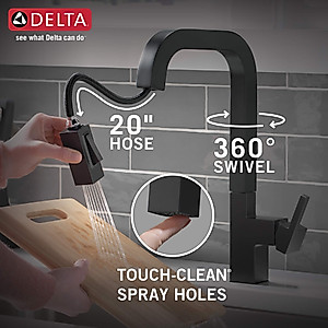 Delta Faucet Junction Matte Black Kitchen Faucet Black, Kitchen Faucets with Pull Down Sprayer, Kitchen Sink Faucet, Faucet for Kitchen Sink, Magnetic Docking Spray Head, Matte Black 19825LF-BL