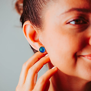 Mood Earrings Color Changing Thermal Heat or Cold Changes Coloring