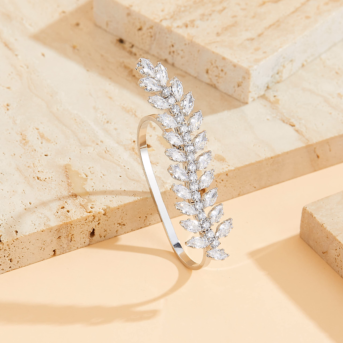 Mytys Silver Two Finger Rings for Women-Leaf Flower Statement Ring-Adjustable CZ Double Finger Ring-Open Cubic Zirconia Cocktail Ring (Initial Leaf Silver)