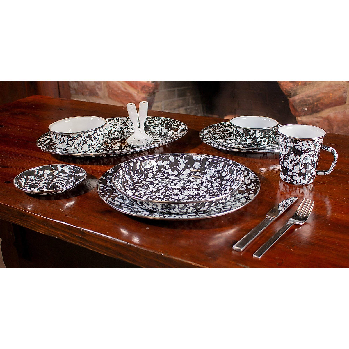 Golden Rabbit Enamelware - Black Swirl Pattern - Set of 4-14oz Soup Bowls