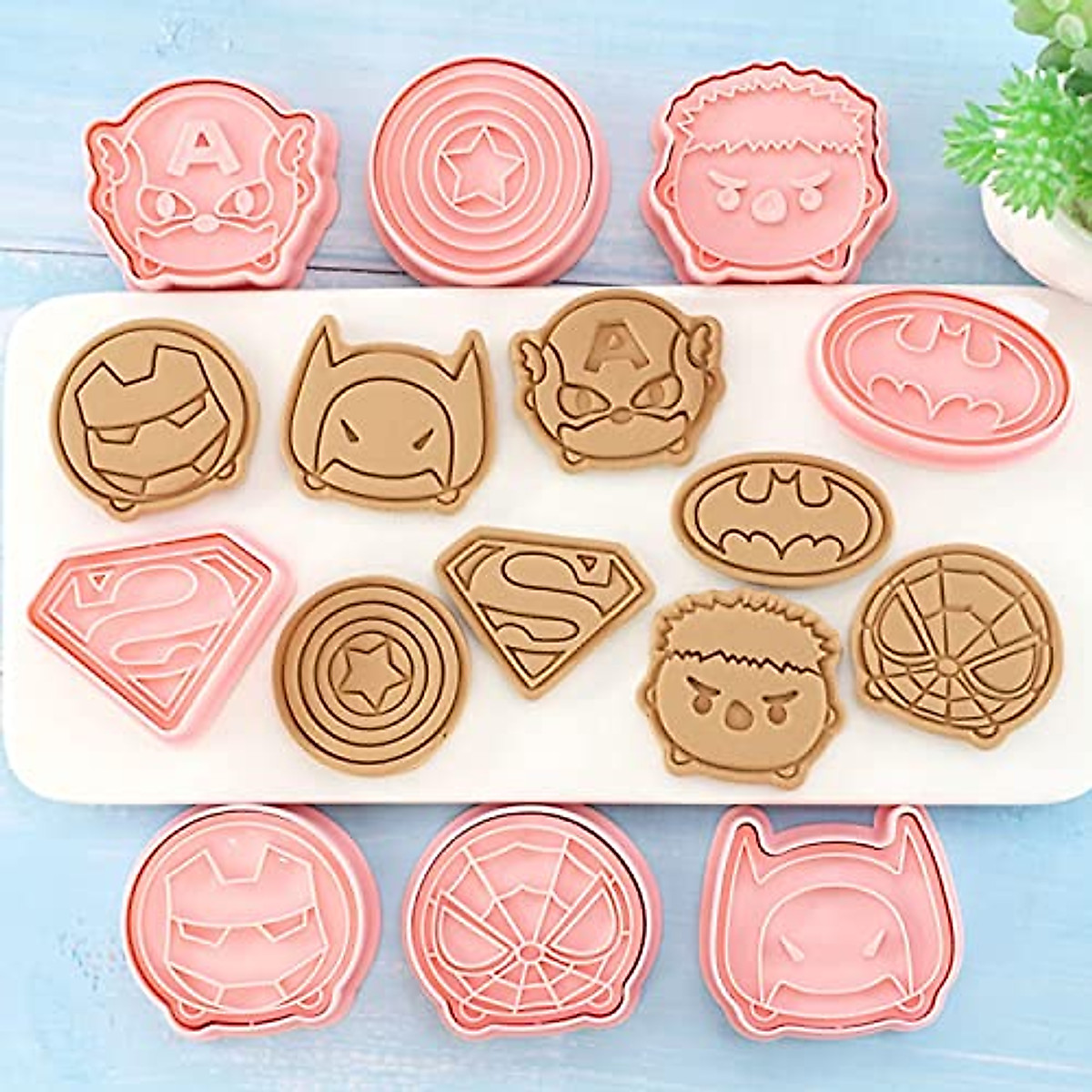 Crethinkaty Cartoon Cookie Cutter-8 Plastic Cookie Stamp- Cartoon Fun Cookie Mold, Children's Baking Set.