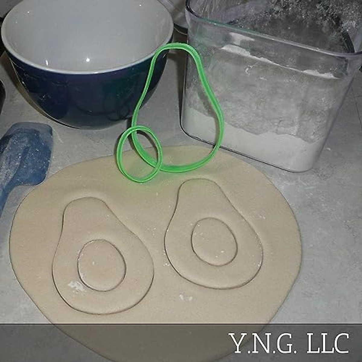 AVOCADO WITH PIT 2 PIECES GUACAMOLE MEXICAN FRUIT COOKIE CUTTER MADE IN USA PR3366