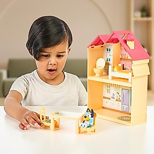 Bluey Mini Home Playset | Compact House Playset with Carry Handle | Three Different Rooms | Kitchen, Bedroom and Bathroom | Includes Figure with 5 Play Pieces