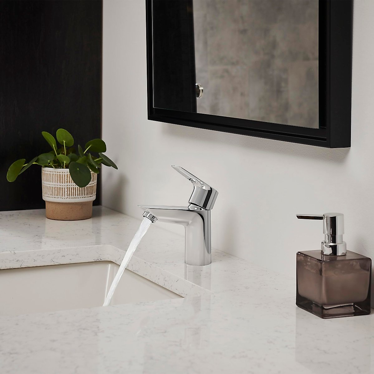GROHE 23085001 Bauloop, Single Hole Single-Handle S-Size Bathroom Faucet 1.2 GPM - Drain not included, Chrome