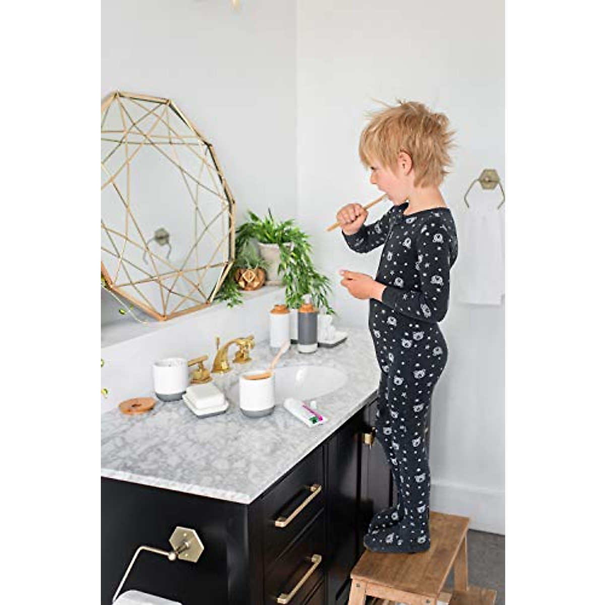 Full Circle Keep It Clean Ceramic & Bamboo Toothbrush Holder, White, Dry Earth Disk