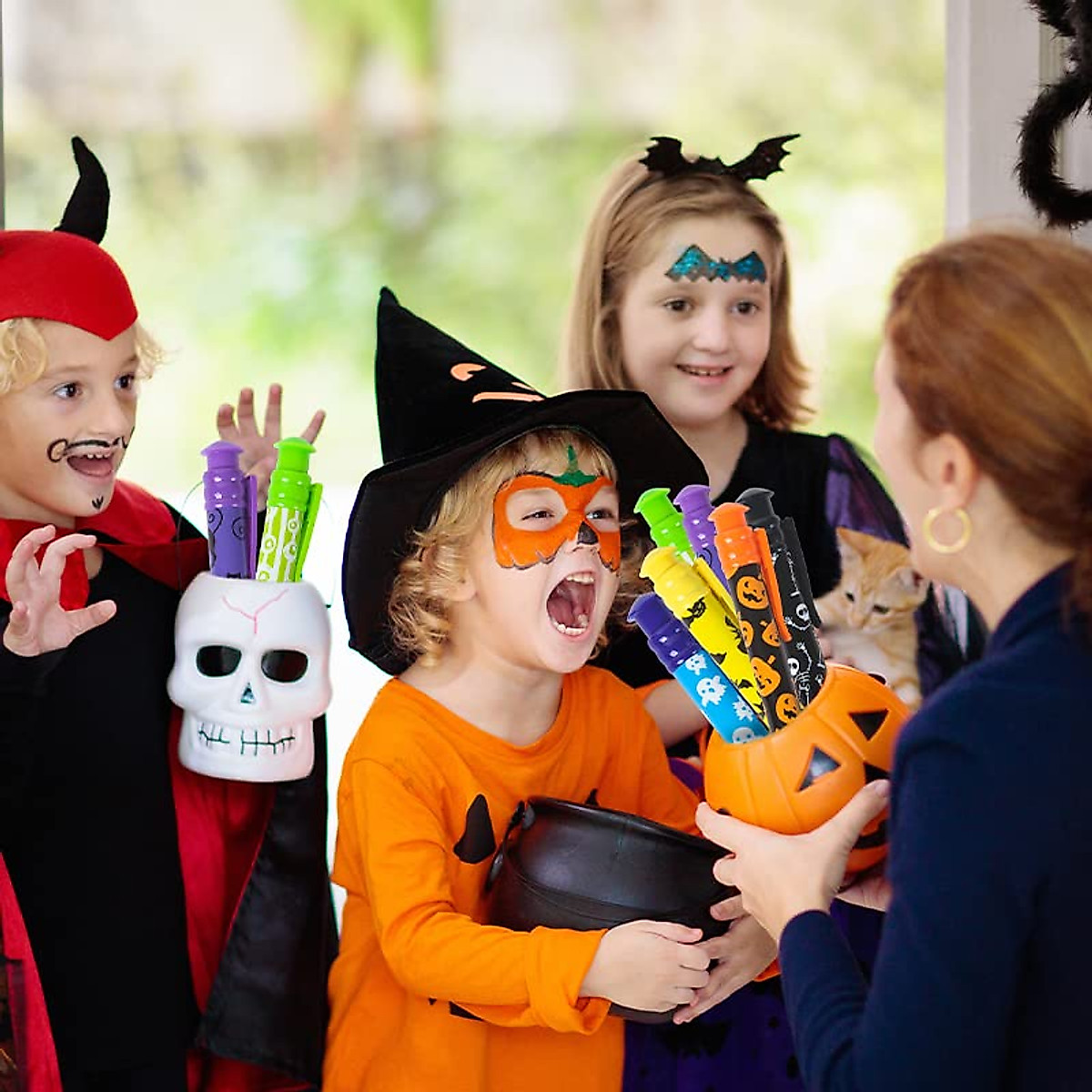 Letapapa Halloween Party Favor for Kids, 24 Pcs Halloween Jumbo Pens in 6 Designs, Halloween Toys, Goodie Bag Stuffers Fillers, Trick or Treat, School Classroom Rewards