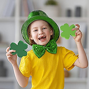 5 PCS St. Patrick’s Day Wood Decorations Green Shamrock Wood Table Signs Clover Wooden Block Signs Irish Party Tiered Tray Decor for Home Holiday Party Supplies Table Centerpieces