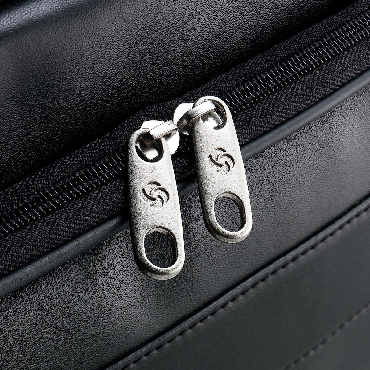 Samsonite Leather Slim Briefcase, Black, 16 Inch