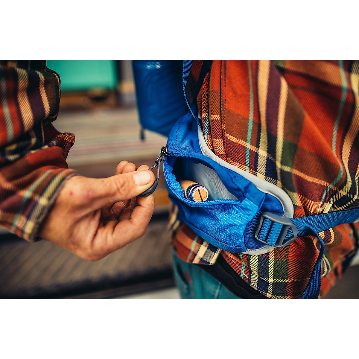 Gregory Mountain Products Miwok 32 Hiking Backpack , Flame Black