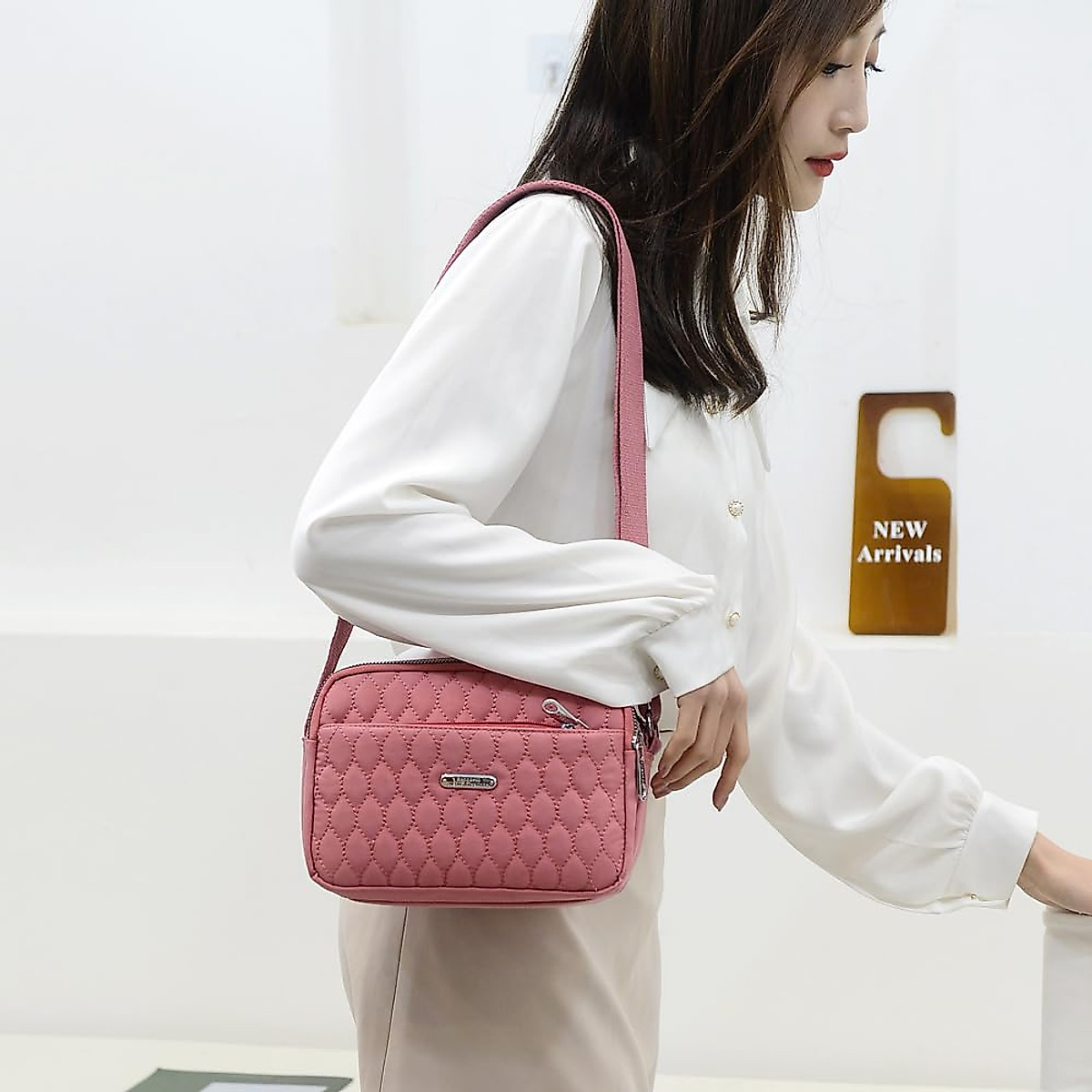 YANAIER Small Crossbody Bags Quilted Purse Mini Light Nylon Cell Phone Cross Body Wallet for Women Ladies Black