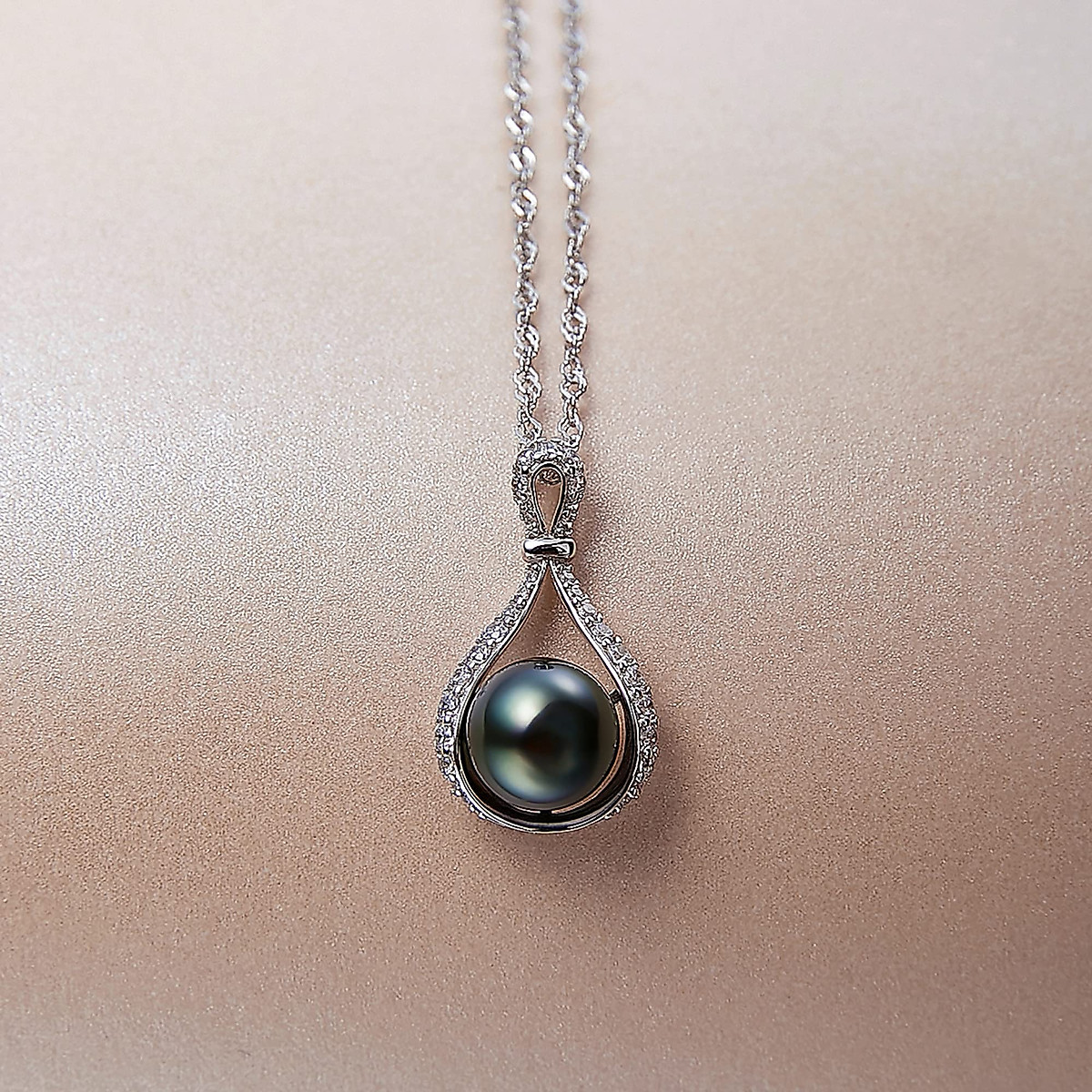Red Lychee South Sea Cultured Black Pearl Necklace for Women 9-10 mm Round AAAA Quality Genuine Tahitian Pearl Pendant Necklaces Gift for Wife Mom Daughter