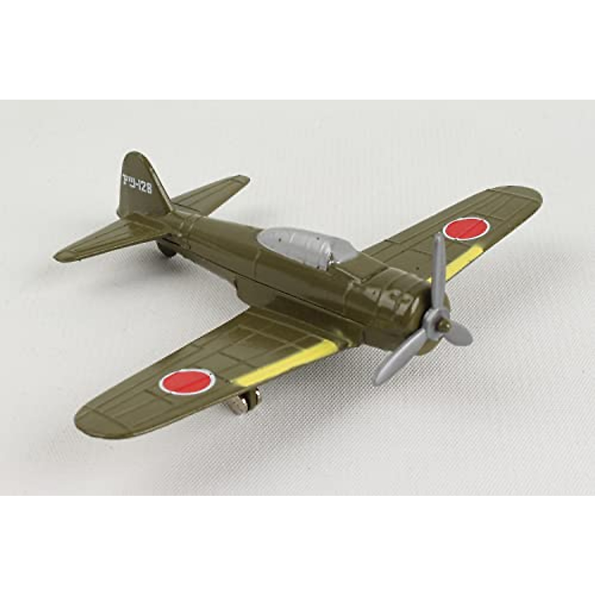 Daron Worldwide Trading Runway24 Japanese Zero Vehicle
