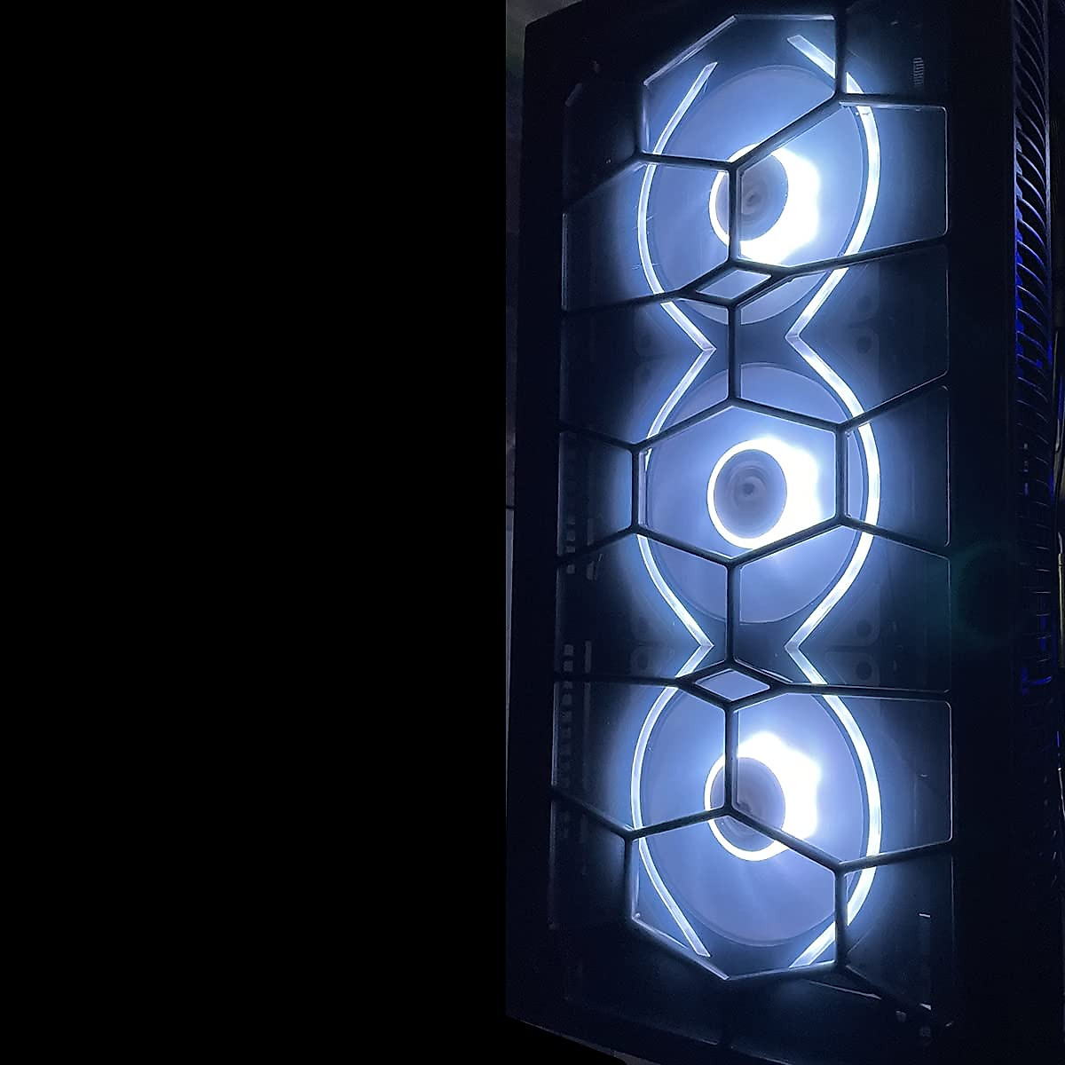 SaharaGaming P44 with 3 Black Pirate Eye Modular Fans & Universal hub