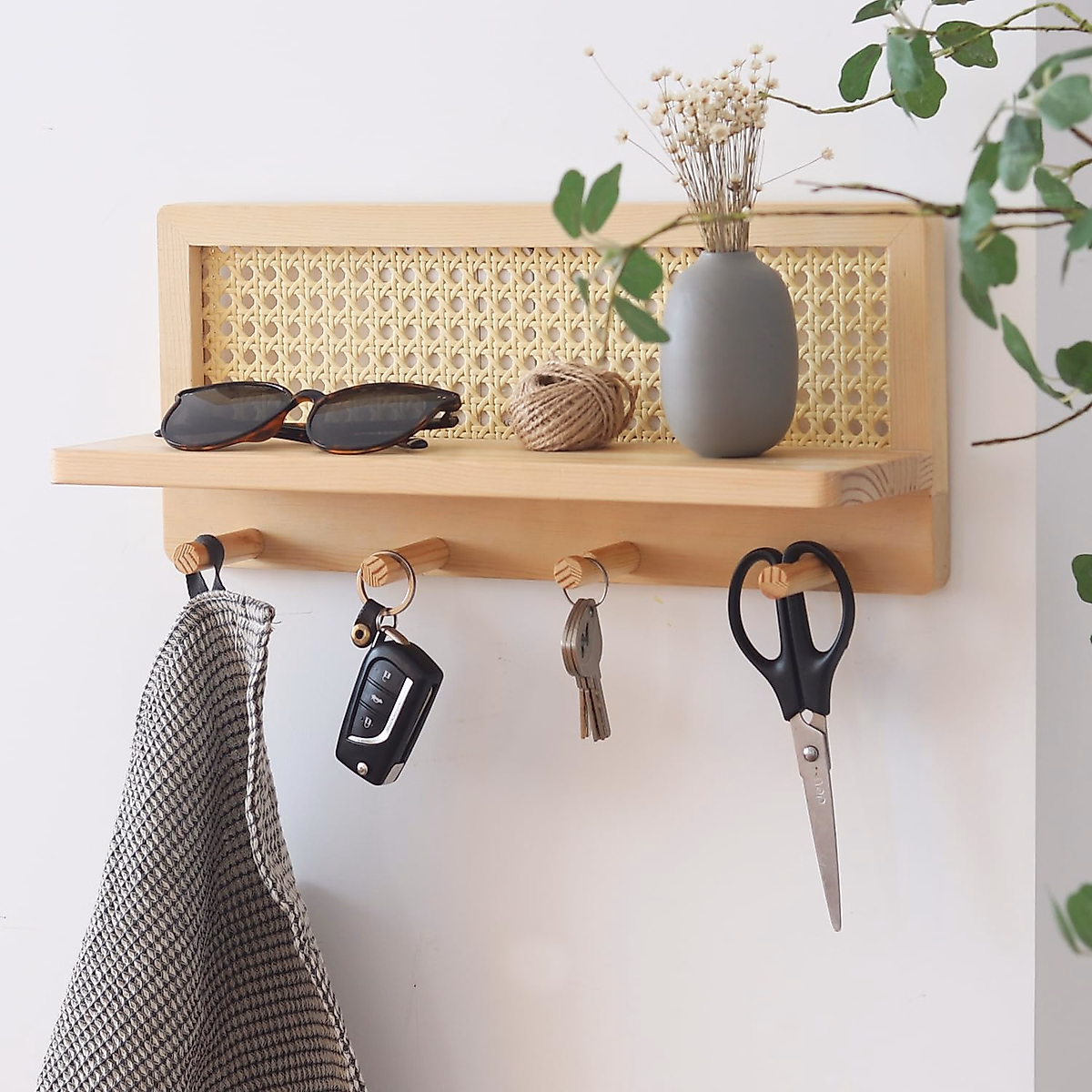 FRIADE PE Rattan Coat Rack Shelf Wall Mounted with 4 Hooks, Decorative Coat Hook Rack with Floating Shelf for Entryway, Nursery, Mudroom, Hallway, Kitchen, Office (Burlywood)