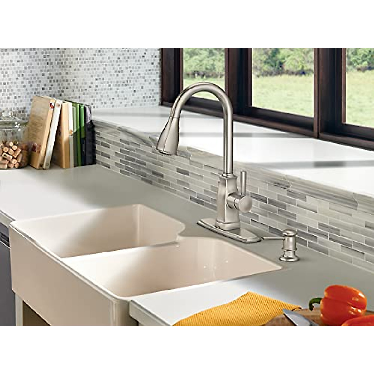 Moen Hensley Spot Resist Stainless Single-Handle Pull-Down Sprayer Kitchen Faucet Featuring Reflex, 87024MSRS