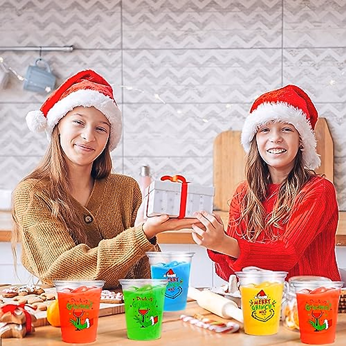 VDESFUEBY Green Christmas Party Supplies,12oz Christmas Party Cups Drink Up Disposable Clear Plastic Cups for Halloween Party Table Supplies (40PCS)