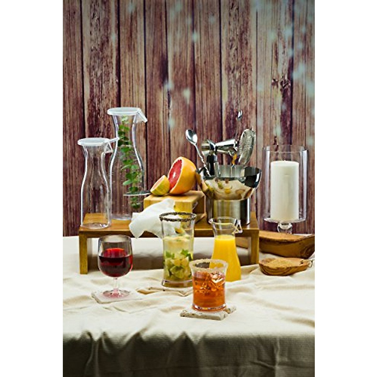 Carafe Juice Jar Beverage Decanter, Clear Acrylic Wine / Juice Decanter with Lid, 20 oz.