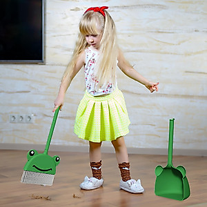 KUYYFDS Kids Cleaning Set Broom and Dustpan Set 2Pcs/Set PP Cute Cartoon Frog Pattern Toddler Broom Odor-Free Hanging Smooth Handle Washable PET Brush Kids Broom for Home Kindergarten
